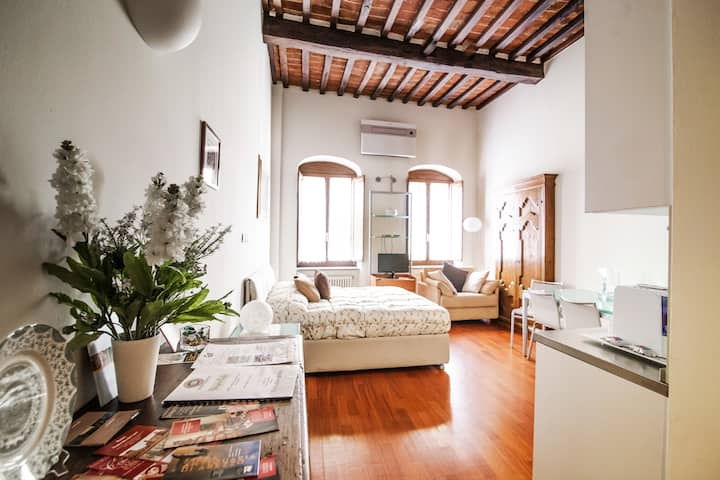 Junior Suite Deluxe -"Margarito" - Arezzo
