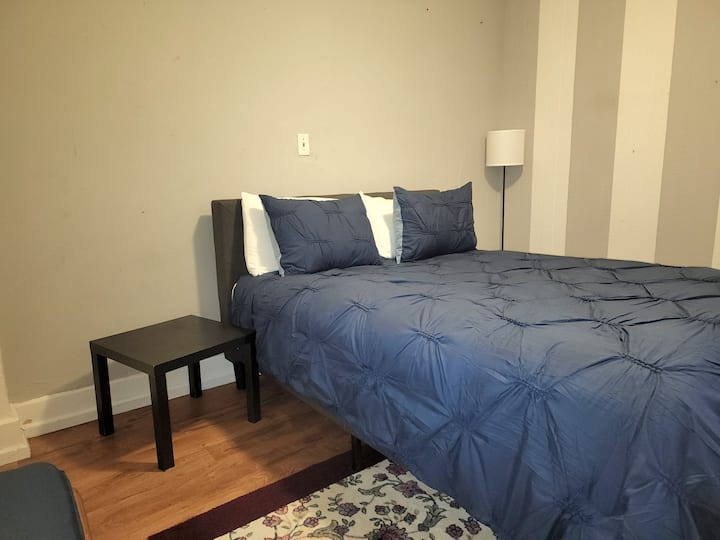 Rivergreenway Suite, A One Bedroom Central Apt - Fort Wayne, IN