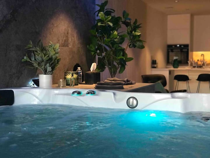 Découvrez Notre Suite Avec Jacuzzi Et Sauna ! - Nord