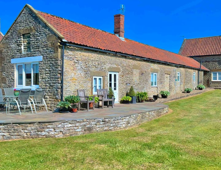 Laura’s Cottage.  Self Catering, 5 Star Gold Award - Thornton-le-Dale