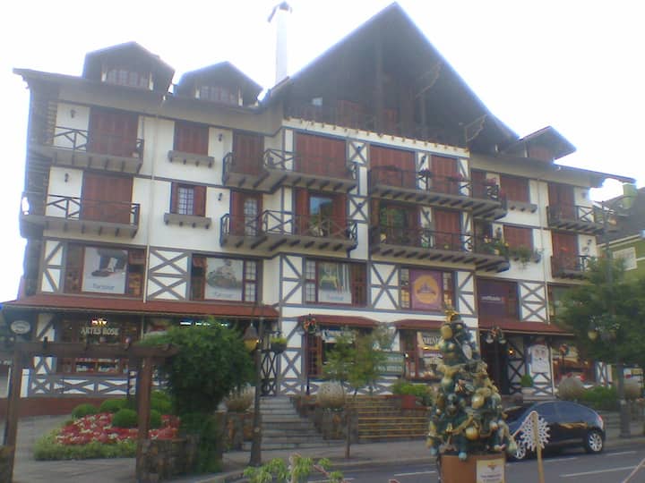 Imovel Amplo E Acolhedor No Coração De Gramado - Gramado