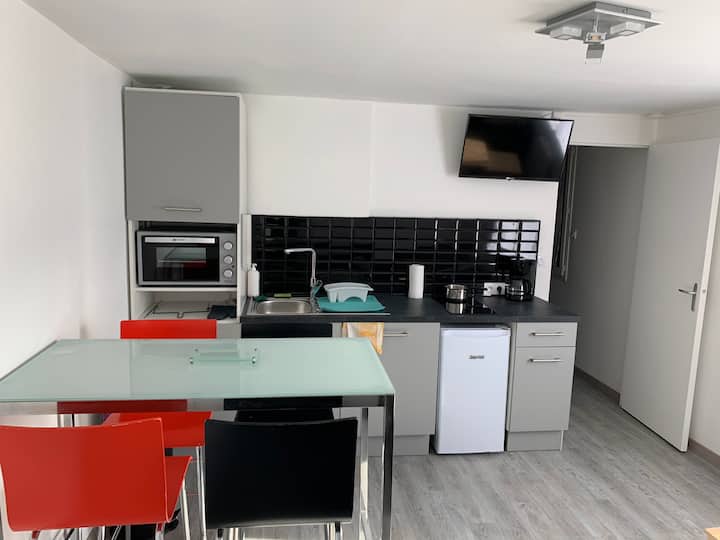 Appartement Chaleureux Et Paisible, 4 Pers, Jardin - Issoire