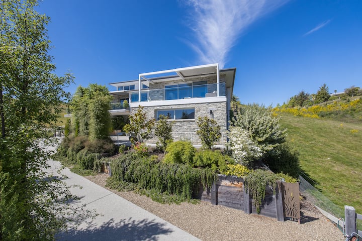 A Little Piece Of Paradise - Wanaka
