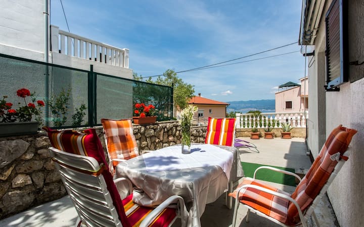 Hyacinta - Quite Position Close To The Beach - Krk