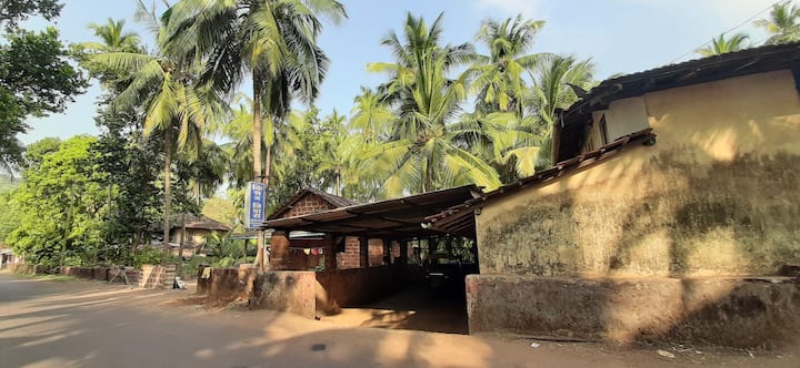 Kisan Nivas Near Baag Beach In Guhaghar. - Guhagar