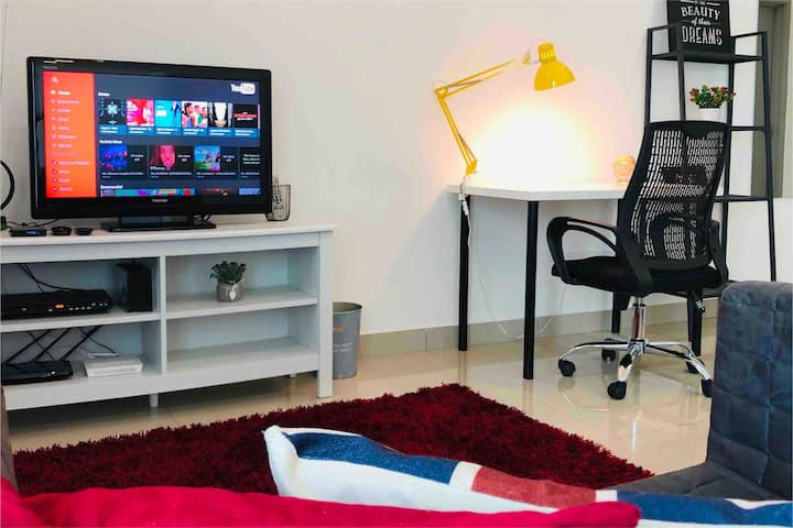 Cyberjaya Simple Fully-furnished+100mbpswifi - Putrajaya