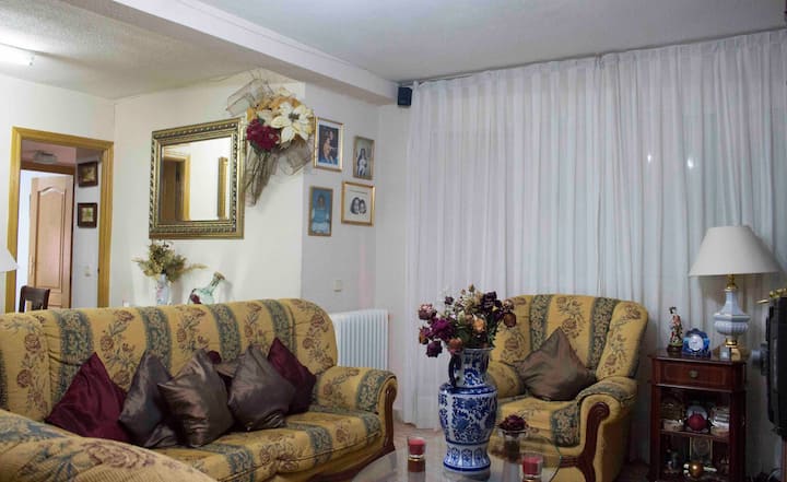 Comfy And Big Room Near Airport Of Madrid & Ifema - Alcobendas