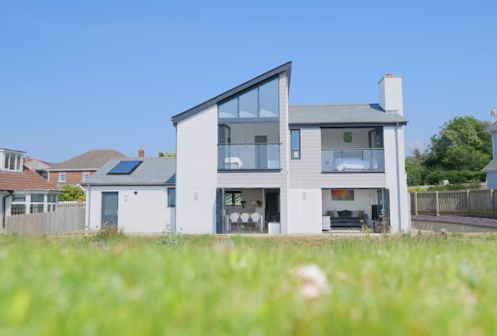 Modern Spacious Seaside 4 Bedroom House Halekulani - Bude