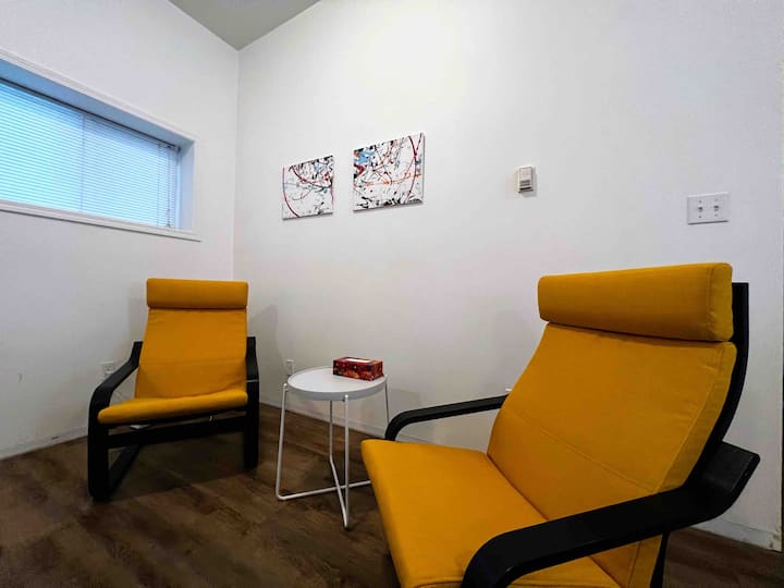 Minimalist Suite W High Ceilings & Parking! Unit A - Lethbridge