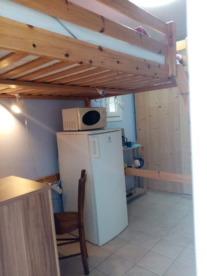 Ch. à Draguignan Avec Lit En Mezzanine En Rez De J - Draguignan