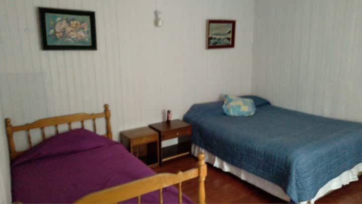 Luna Hostal Pieza Individual Doble 8 - Puerto Montt