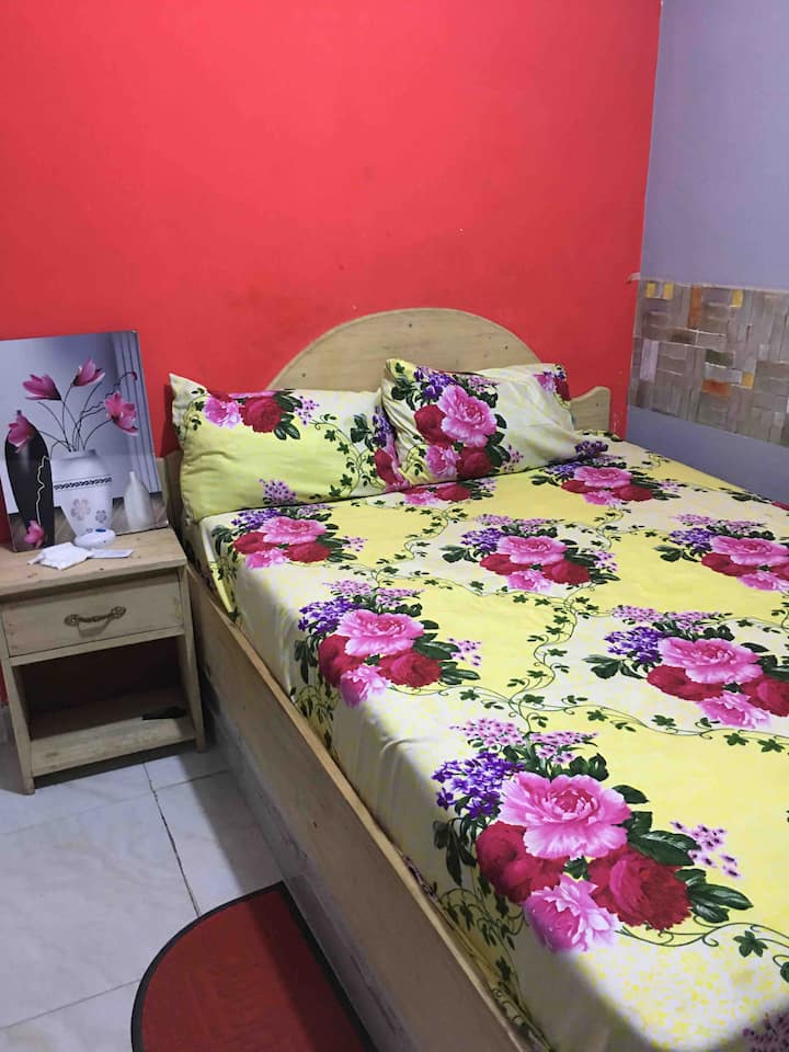 London Guest House/bar & Restaurant - Liberia