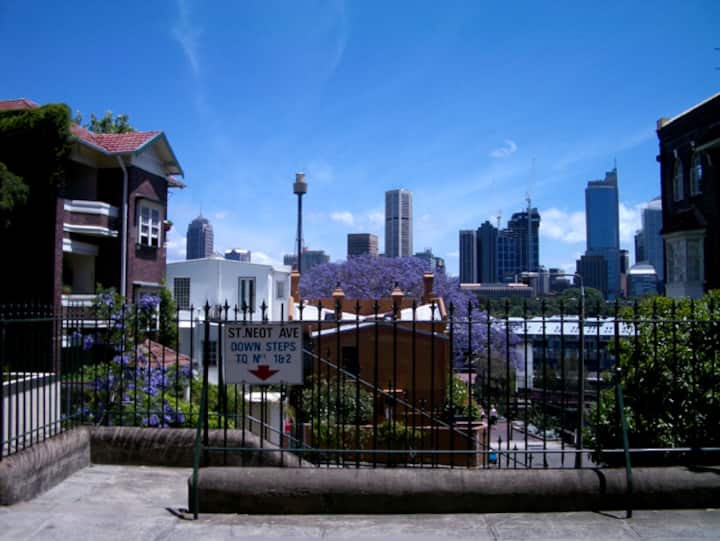 Sam And Scarlett's Place - Sydney