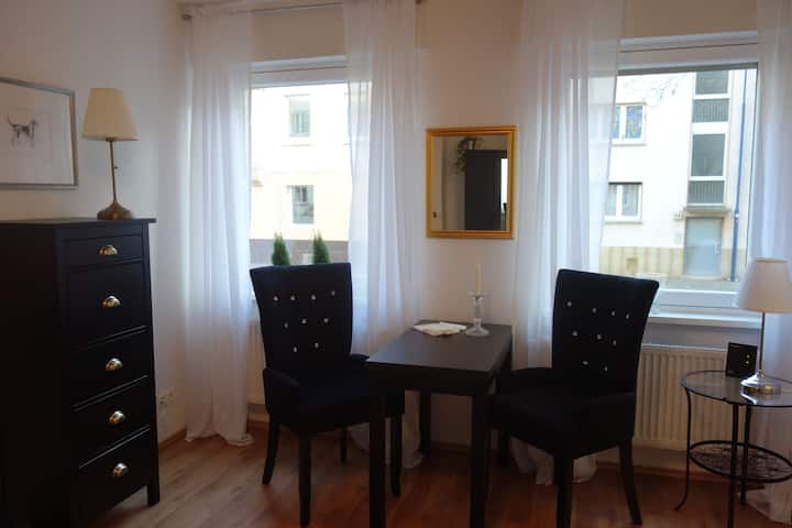 Stilvolle 1-zi-whg Nähe Stadtgrenze Frankfurt - Offenbach am Main