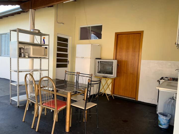 Quarto Lírio Próximo A Clabim Piracicaba - Piracicaba