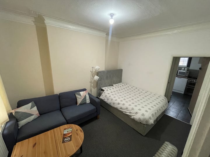 Lovely Apartment, For Couples, Entire Flat London - Croydon, UK