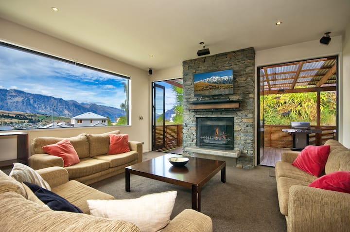 Lakeview Lodge With Stunning Views - Queenstown