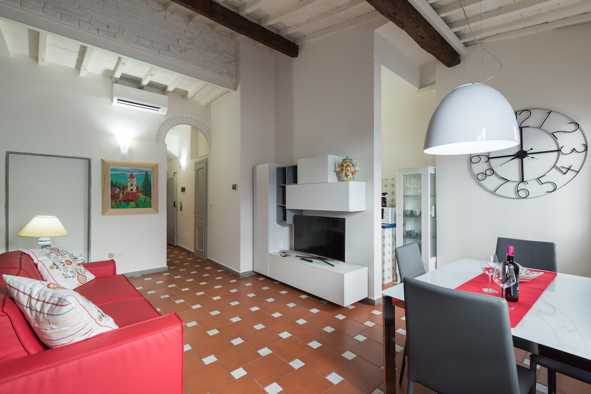 Florence Apartment Vacation Rentals - Tuscany, Italy | Airbnb
