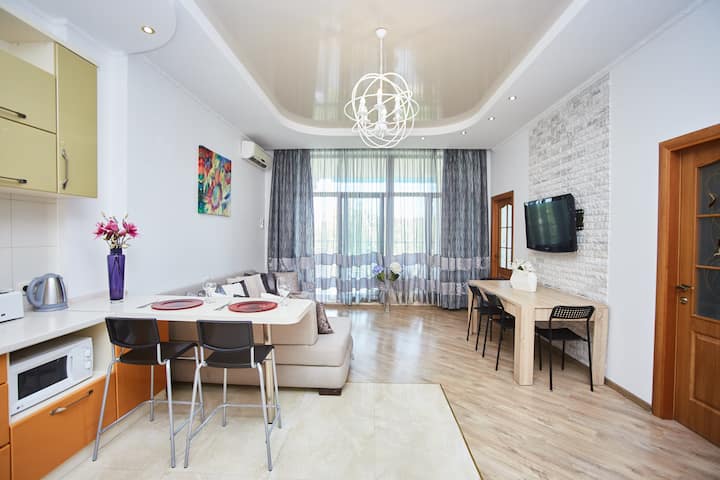 Arcadia Palace 3bdrm & 3bathrooms & Terrace& View - Odesa