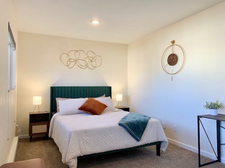 Apartment+garage+private Entry, Long-term Discount - Denver, CO