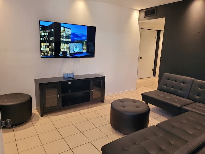 A1 Beautiful And Modern Design With 2 King Beds. - Albuquerque, NM