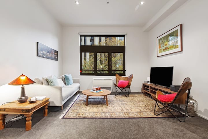 The Nook: A Prime Location To Explore Melbourne - Rod Laver Arena