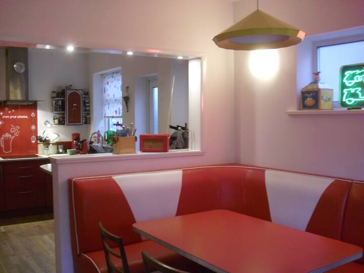 Double Room, 7' Bed, Lovely View - Royal Leamington Spa