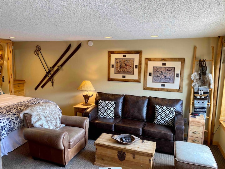 Ski In/ski Out Downtown Breckenridge Condominium - Breckenridge, CO