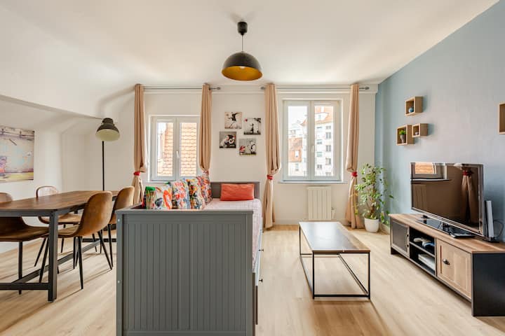 Banksy-inspired Art Apartment In Strasbourg - Strasbourg