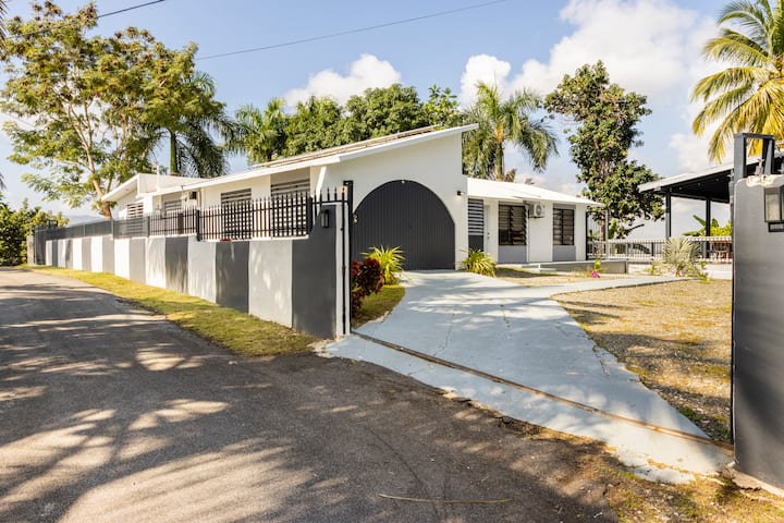 Bello Monte Retreat House With Pool In El Yunque - Carolina