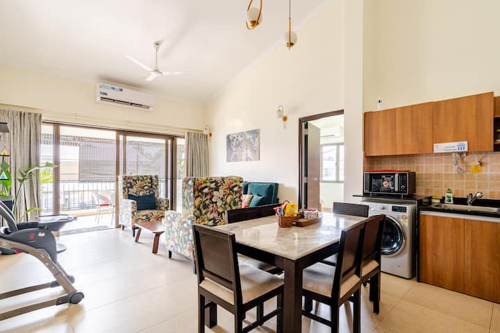 Luxe 2bhk/ Large Balcony/ Pool View/ Sauna @Baga - Goa