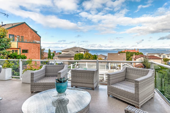 Old Town Guesthouse - Penthouse - Tacoma, WA