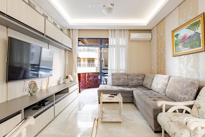 Prédio Frente Mar
Apto Lateral - Pôrto Belo