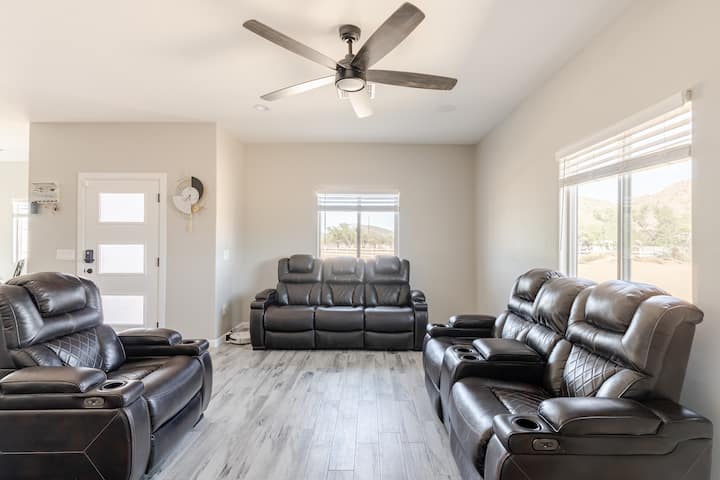 Horse-friendly Desert Stay - Casino Del Sol