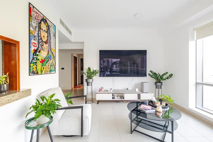 Only For Solo Female, Shared Apt-burj Khalifa View - Dubai