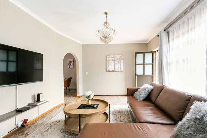 Enjoy Sunrise & Fully Equipped 3bedroom @ Alberton - Alberton