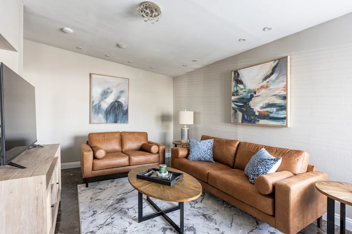 Downtown Gem With Amazing Pool - Las Vegas, NV