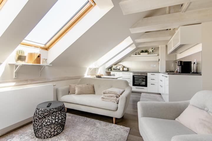 Podkrovní Byt Ve Městě Praha 5 - Praga