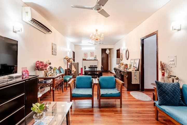 Chic And Cosy Room Close To Metro - New Delhi