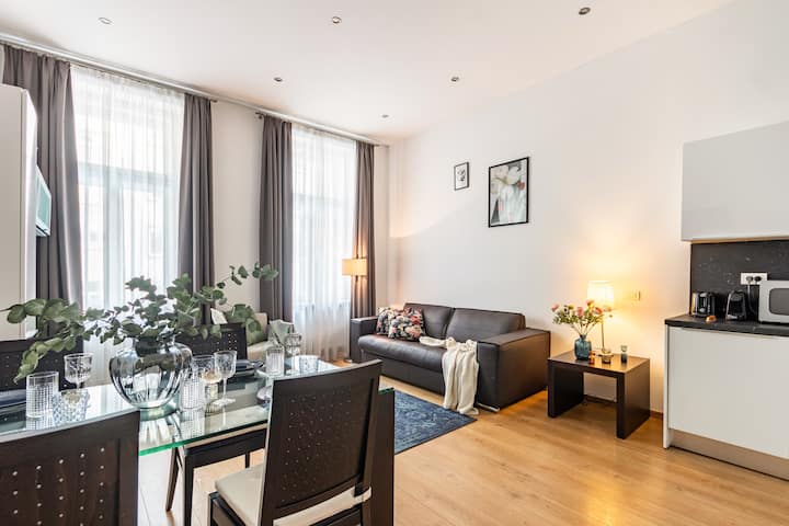 Place Of Grace - 105, 1 Min From Dancing House - Praga