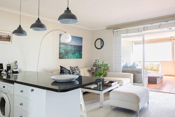 Beautiful Beach Apartment Lagoon Beach Cape Town - Goodwood