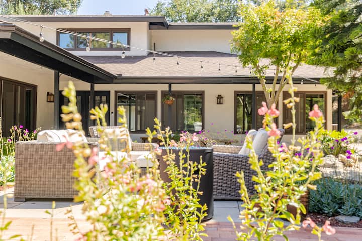 Spacious Home Across From Winery. - Fallbrook, CA