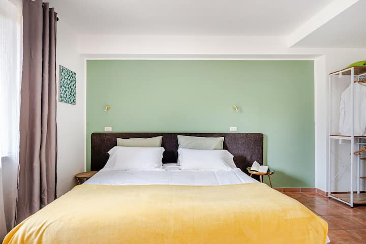 Assisi 8 Min | Spacious Superior (5 Guests) - Assisi