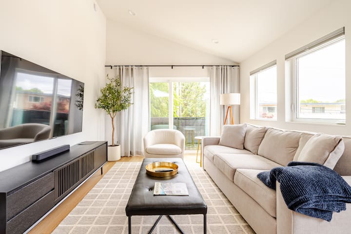 Magnolia Village Midterm Rental - Ballard - Seattle