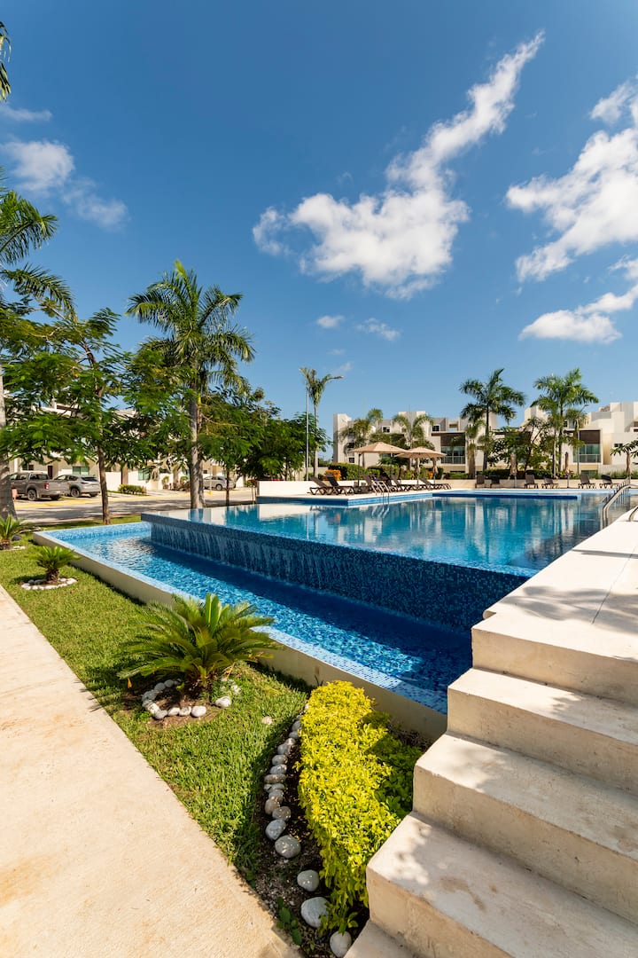 Amplia Y Cómoda Casa Familiar En Cancún - Cancún