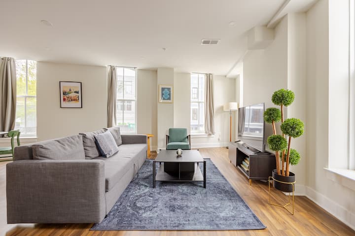 Comfy G-town Apt 2 Bed, 2bath - Bethesda, MD
