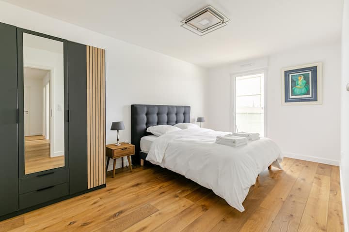 Un Super F4 Avec Suite Parentale - Strasburgo