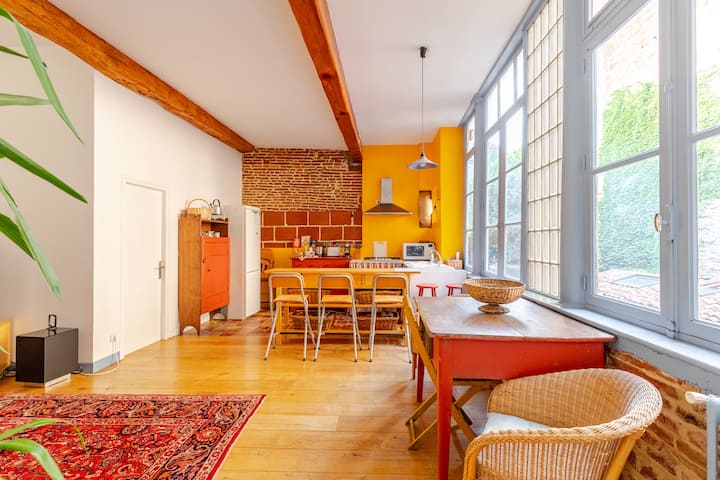 Guest Favorite: 2-bedrooms, Quiet & Private Garage - Toulouse