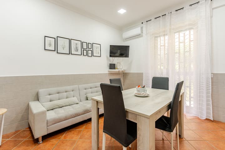 5 Minutes To Historical Center | Family Apartment - Neapol