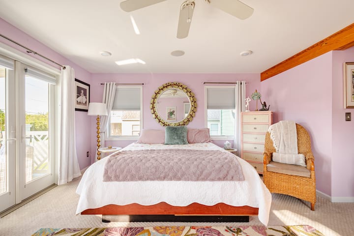 Green Beach Haven 
- One Bedroom Suite - Lewes, DE